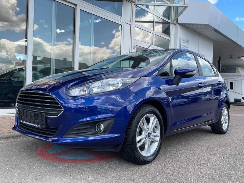 Ford Fiesta SYNC Edition/Parkpilot v+h/Winter-Paket gebraucht kaufen in ...