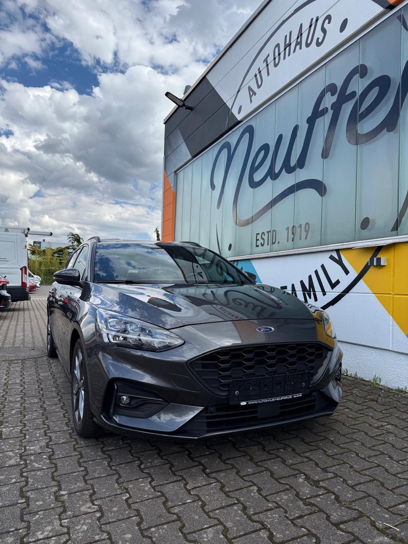 Ford Focus Turnier ST-Line Automatik, LED, AHK abnehmbar gebraucht ...